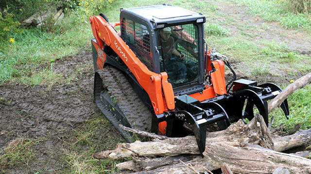 Root Grapples RG30 Series | Kubota Canada